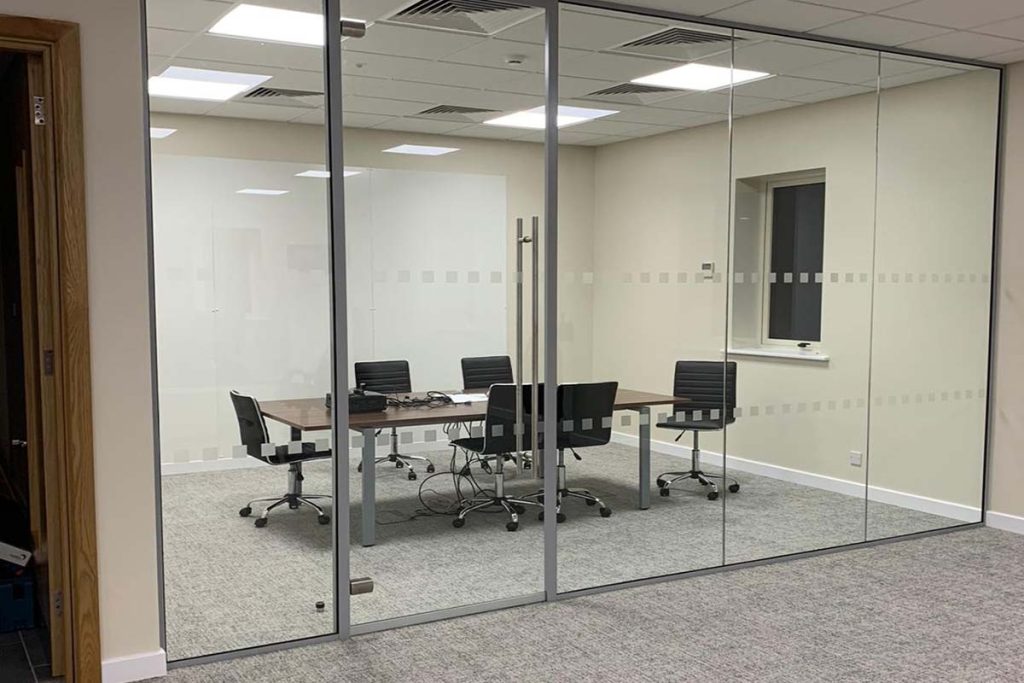 Different Types Of Partitions You Can Use To Divide Your Office Space